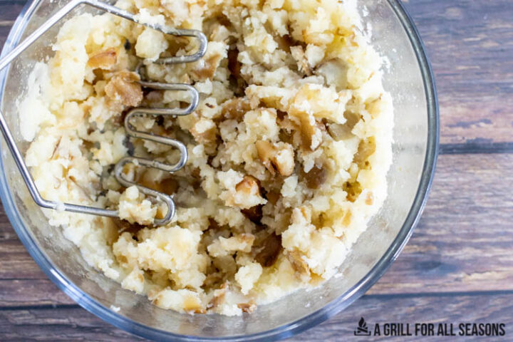Smoked Mashed Potatoes - Easy Side Dish Recipe